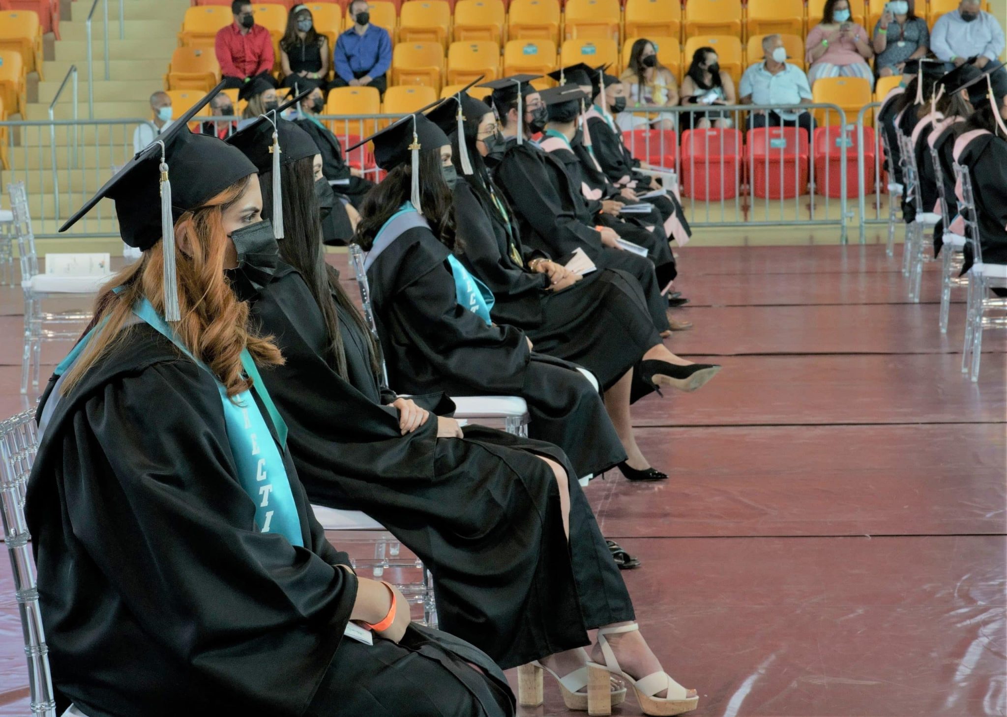 299 nuevos profesionales de la salud completan grados en Ponce Health ...